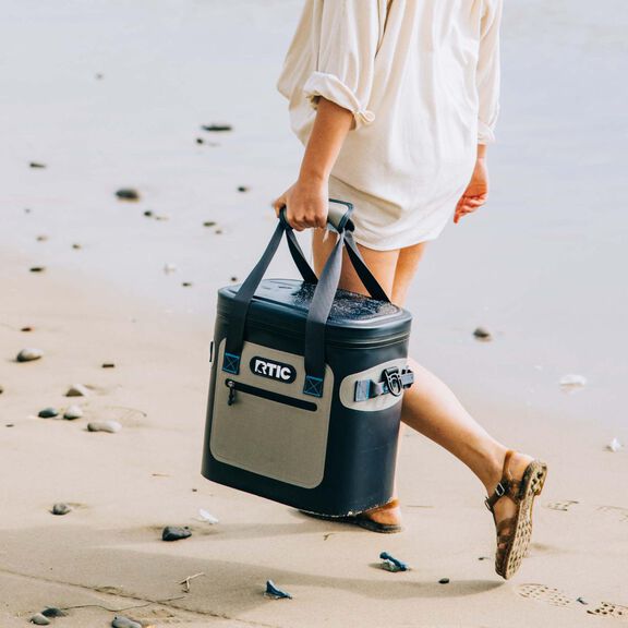 RTIC OUTDOORS RTIC 20 Can Soft Pack Cooler, Blue/Grey