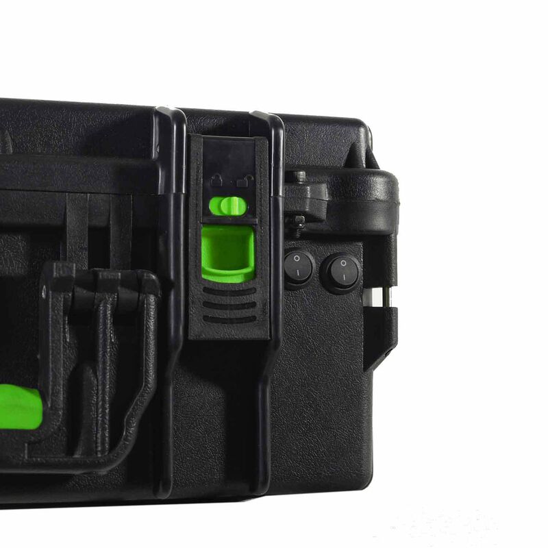 NATURE POWER 1000 Watt PureSine Solar Power Pack System | West Marine