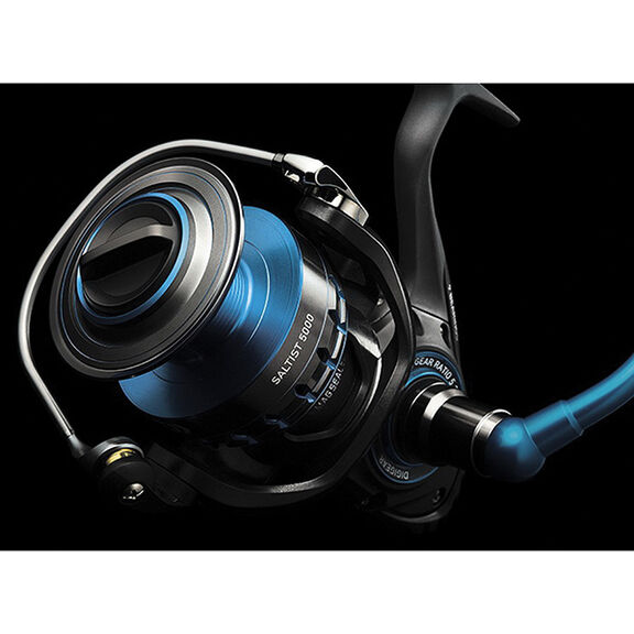 DAIWA Saltist 8000 Spinning Reel
