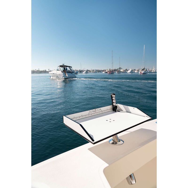 MAGMA 20" Bait/Fillet Mate™ Table with LeveLock™ Mount | West Marine