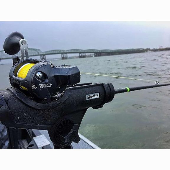 Shimano Tekota 600LCA Reeling Power – 38″/turn Line Counter