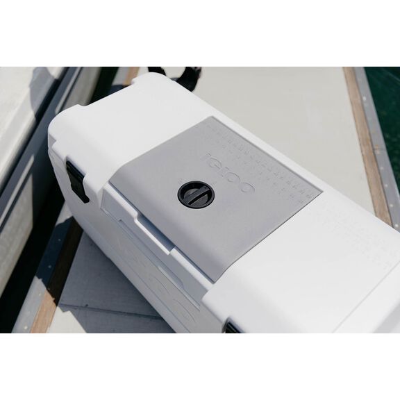 Igloo 165 Qt. MaxCold Cooler - Extra Large & Long-Lasting Ice