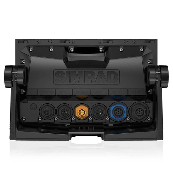 Simrad NSS7 evo3 Multifunction Display – C-MAP® Enhanced Charts