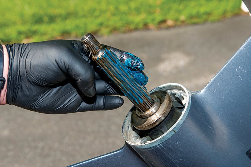 How to Change an Outboard Motor Prop | West Marine