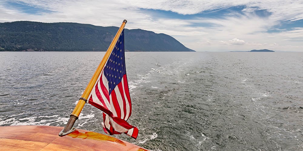 How to Select and Display Boat Flags | West Marine