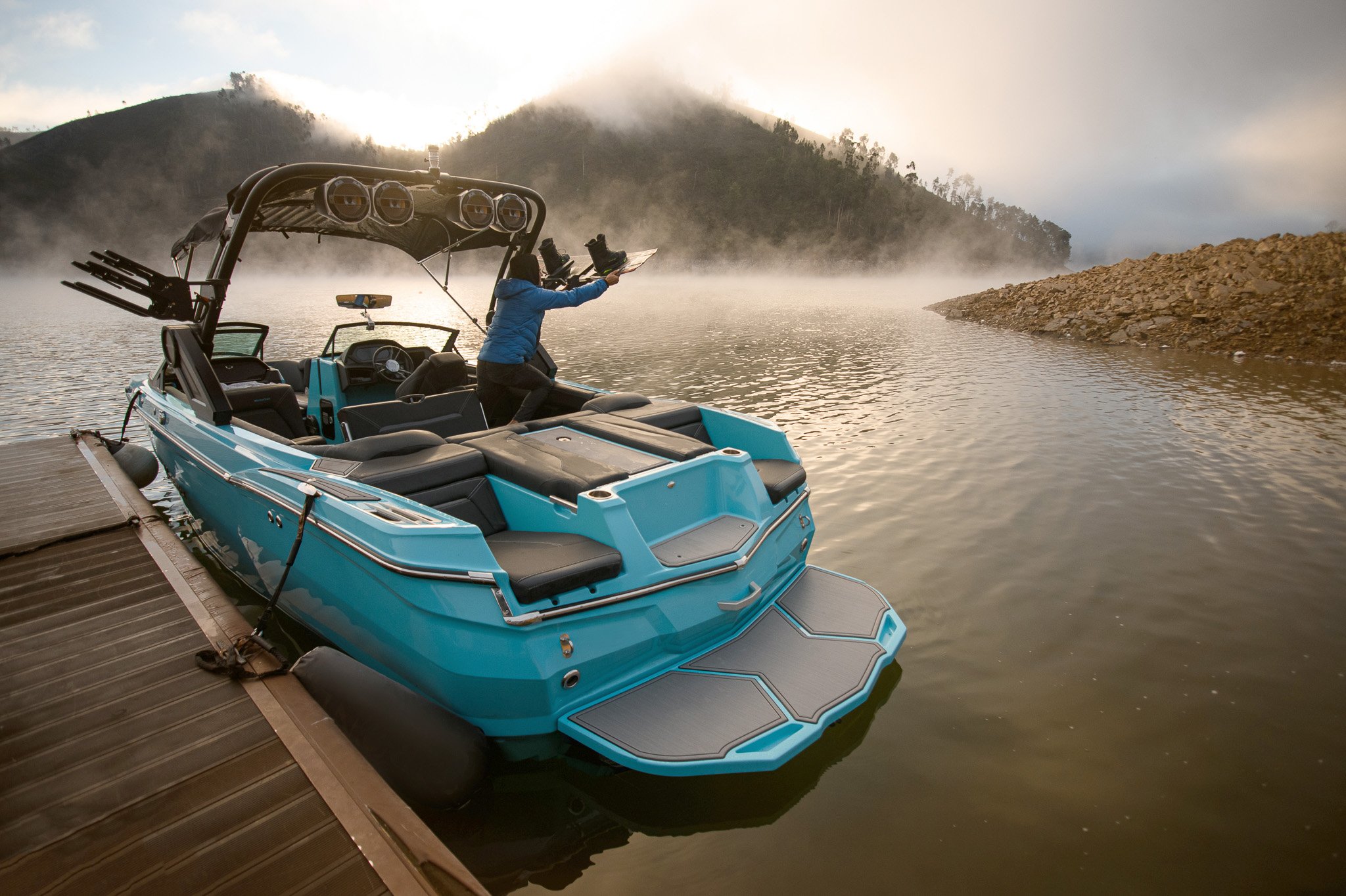 Boat Motors Buyers Guide | West Marine