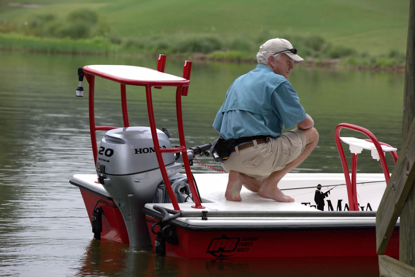 Boat Motors Buyers Guide | West Marine
