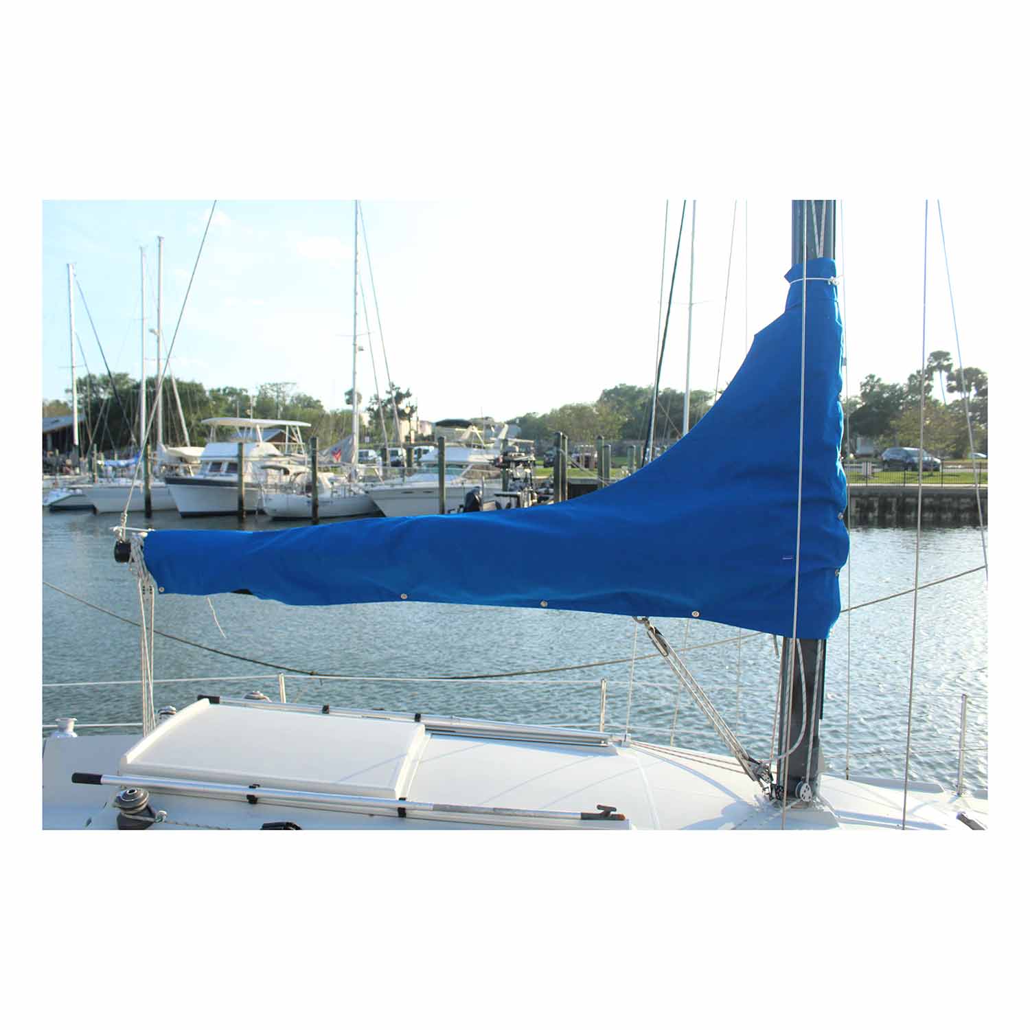 WEST MARINE Mainsail Boom Cover, 8 to 11 Foot Booms